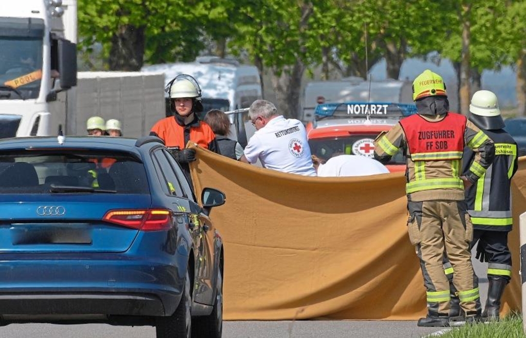 Vorfahrt missachtet: Pedelec-Fahrer bei Unfall schwer verletzt
