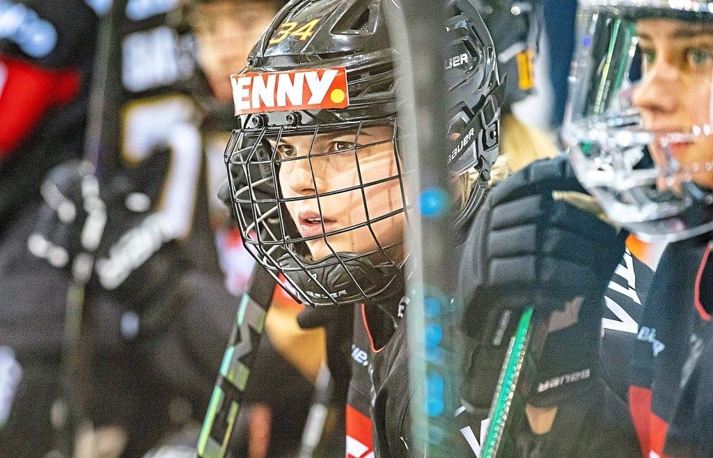 Zwei Frauen vom ERC Ingolstadt nominiert: Eishockey-WM mit Celina ...