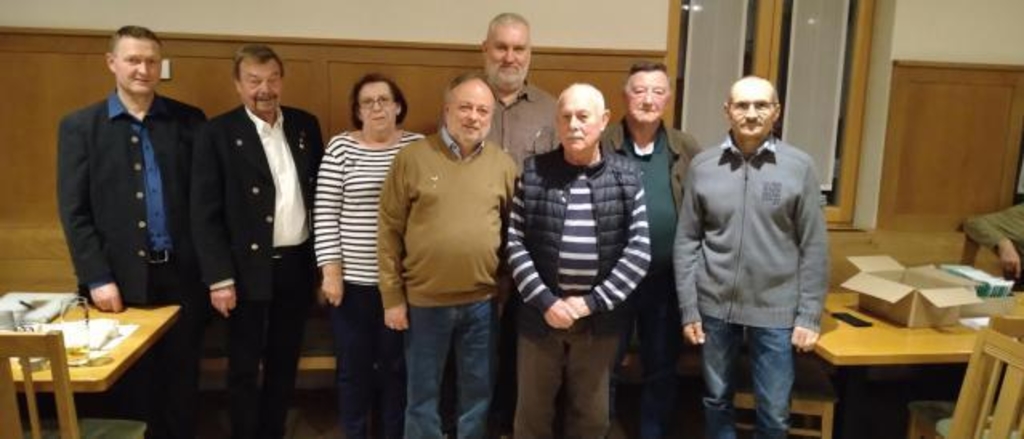 Aichacher Fischer hoffen auf Regen