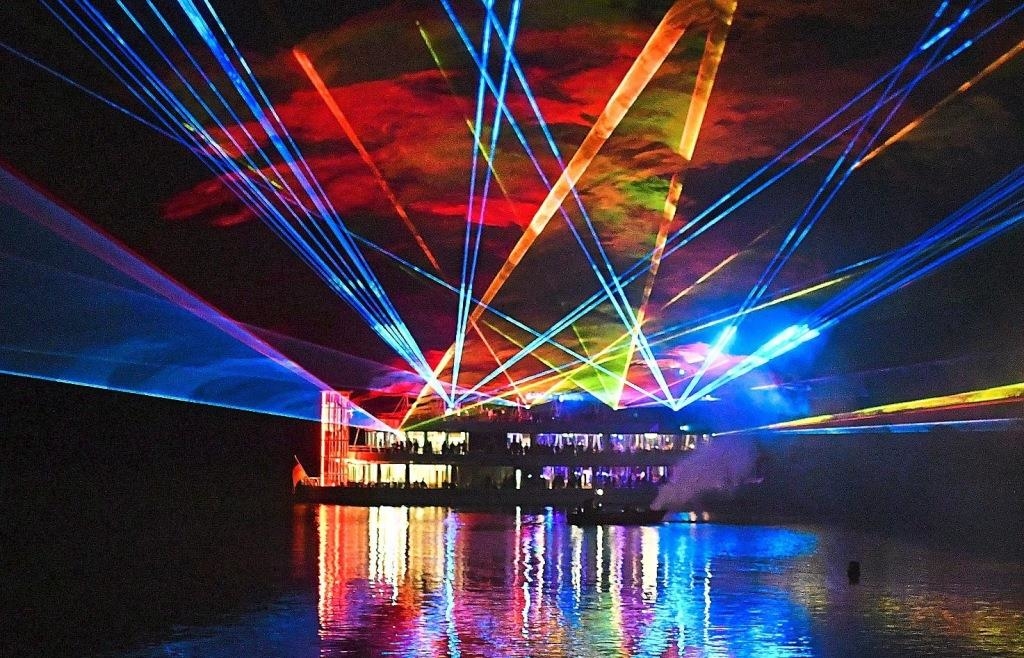 Neben Sport und Spiel bietet der Brombachsee drei Highlights für die ...