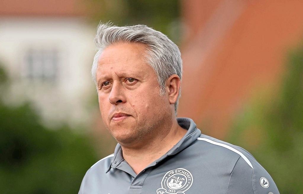 Ex-VfB-Trainer Markus Mattes spricht über Angebote, den Fußballlehrer ...