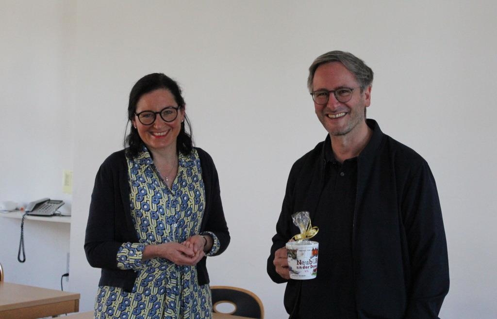 Journalist Roman Deininger zu Gast am Descartes-Gymnasium