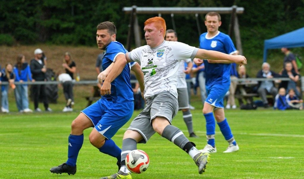 Eine perfekte Waidhofener Fußballparty: SVW überrollt WF Klingen mit 7: ...