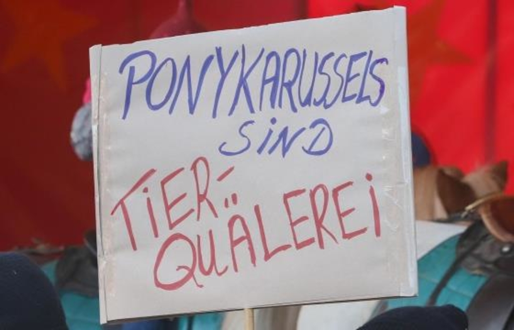 Tierrechtsorganisation Peta appelliert an Stadtspitze, Ponykarussells ...