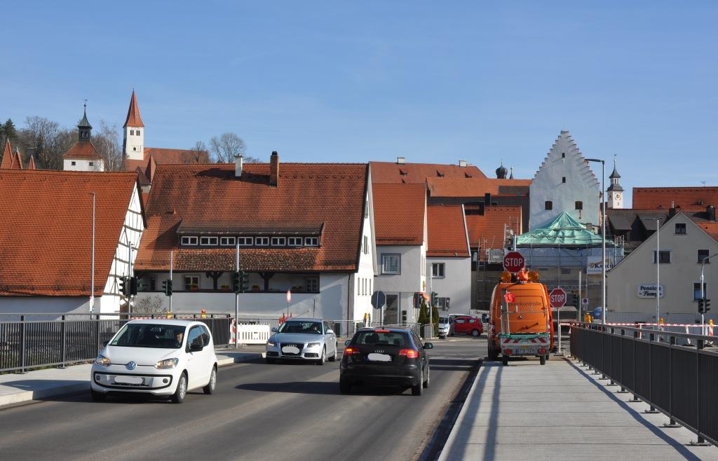 Freie Fahrt über neue Gredinger Schwarzachbrücke