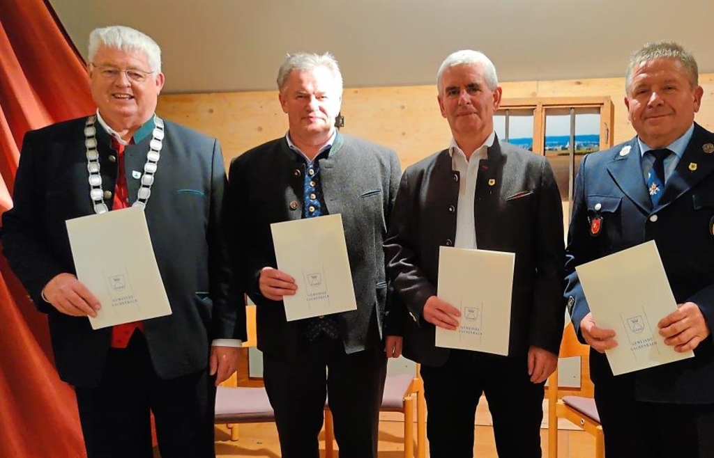 Gemeinde zeichnet Bürger für ihr außergewöhnliches Engagement aus