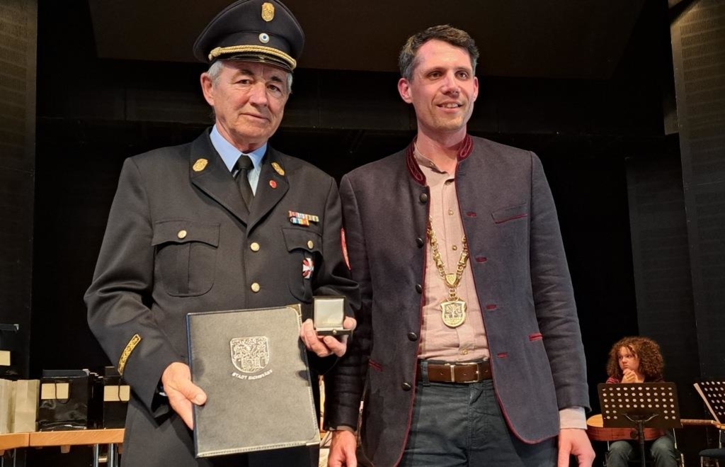 Stadt Eichstätt verleiht Bürgermedaillen an Dieter Hiemer und Jürgen Kraus