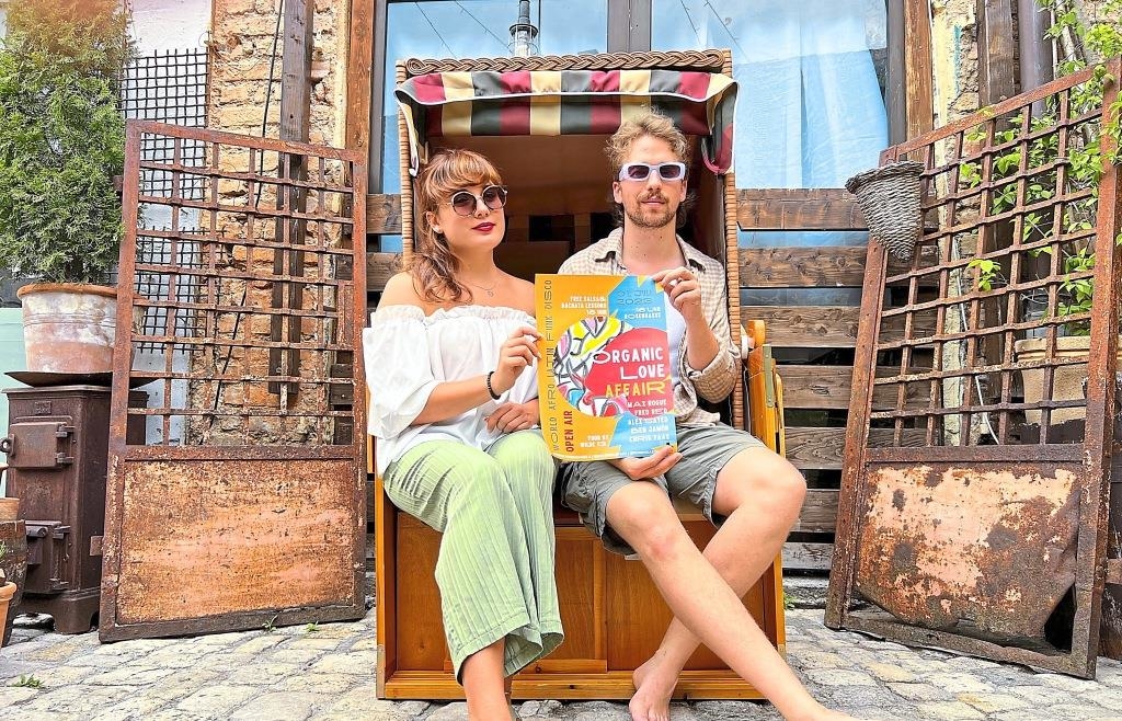 Der Musiker Max Albecker lädt zu Musik und Tanz in die Rosengasse ein