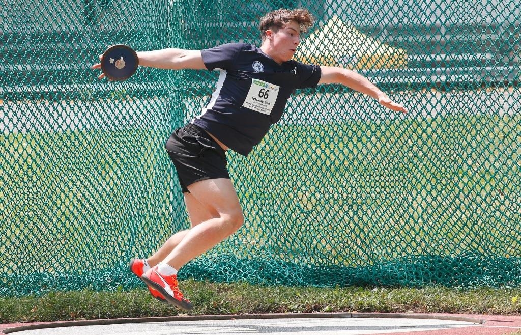 „Herr der Ringe“: Julian Burghardt gewinnt U18-Titel mit Kugel und ...