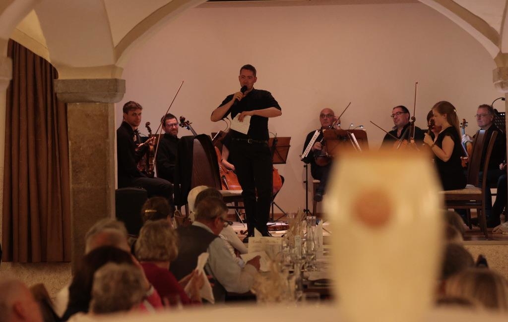 Festschmaus für Leib und Seele: Hofkapelle Eichstätt spielt Holbergs ...