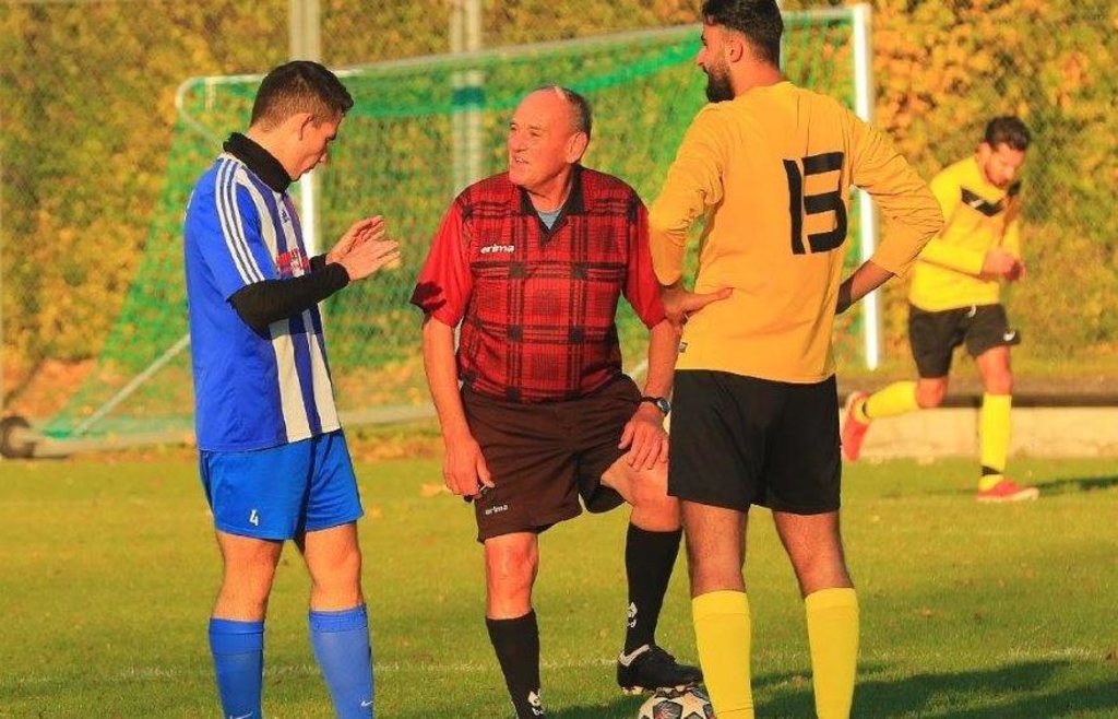 Karl Fux vom SC Mühlried ist der lustigste Schiedsrichter weit und breit