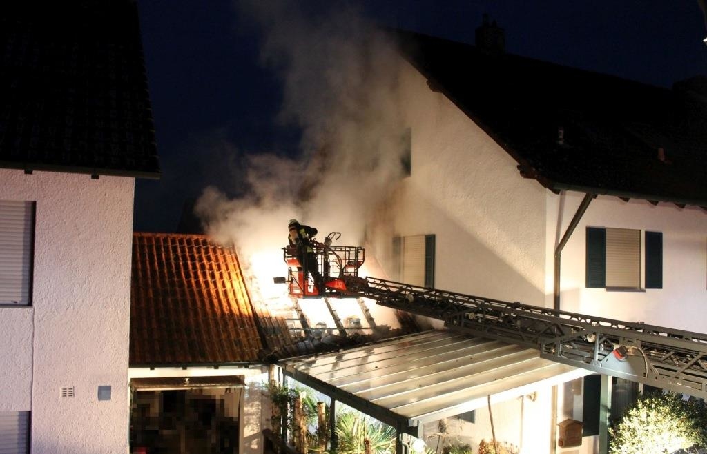 Nach Garagenbrand in Wolnzach: Hoher Schaden und ein Verletzter