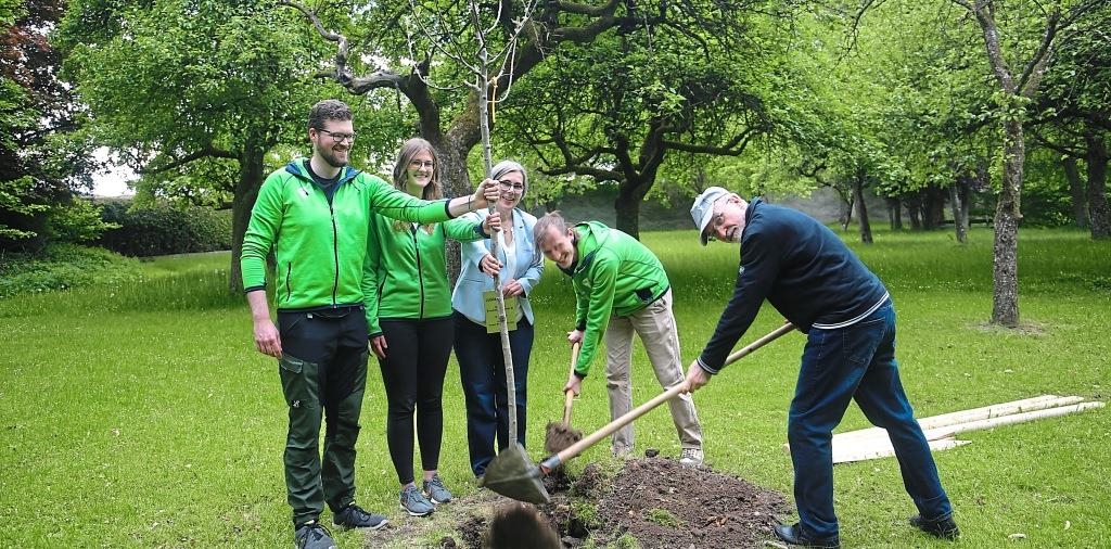 Czech couples 22 ila is an utterly incredible woman.