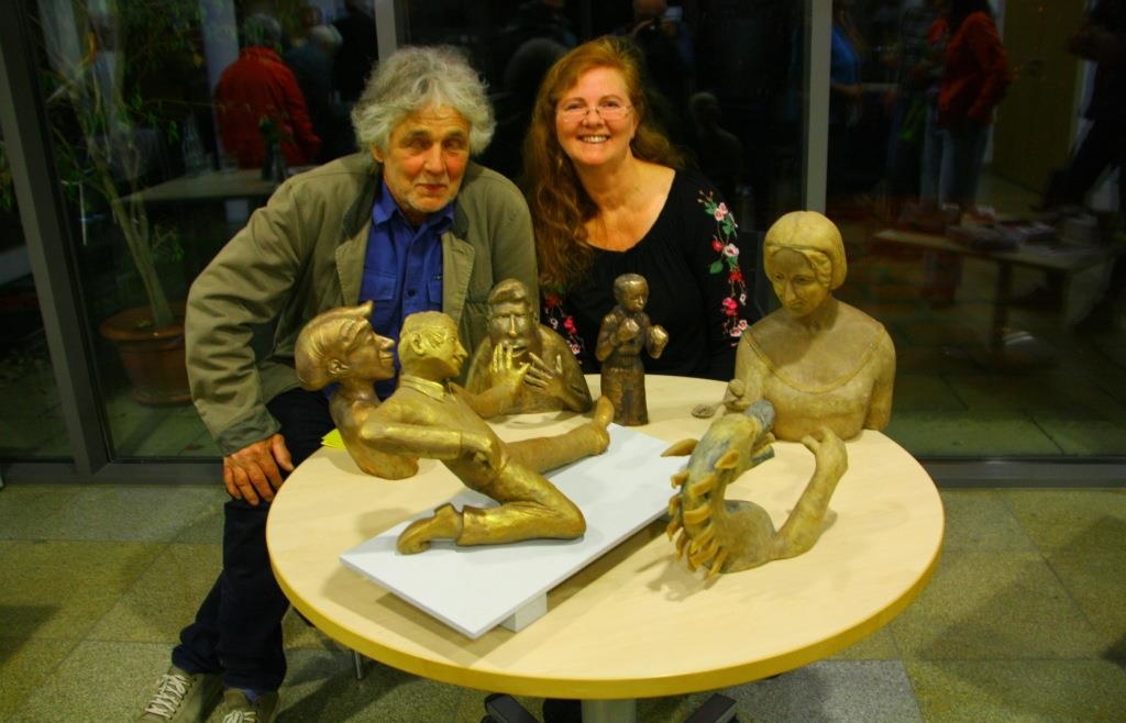 Richard Gruber erschafft Bronzefiguren und Heidrun Budke schreibt dazu ...