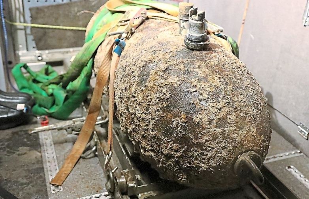 Fliegerbombe in Augsburg erfolgreich entschärft: 1500 Menschen müssen ...